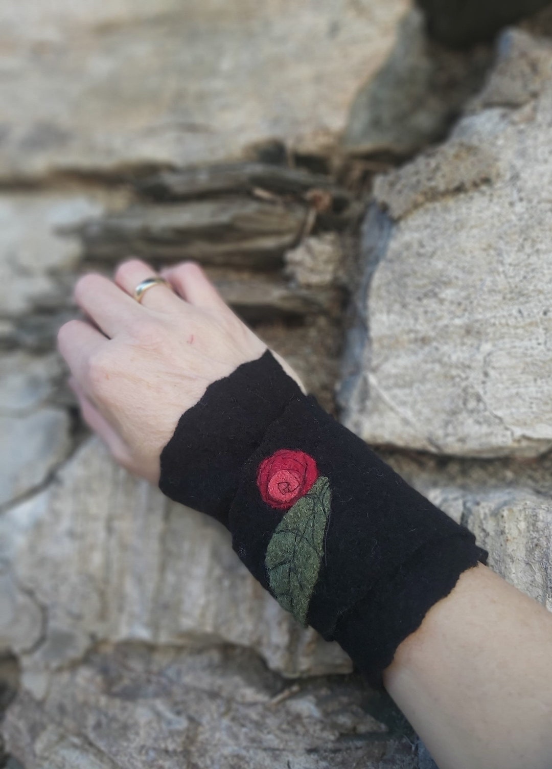 Hand Cuffs for Wrapping With Rose Appliqué Made of Sheep's Wool, Walk ...