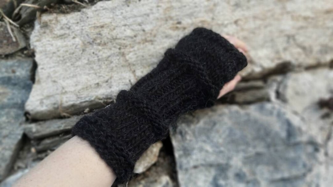 Hand Cuffs With Dum Hole With Alpaca and Sheep's Wool, Arm Cuffs, Cuffs ...