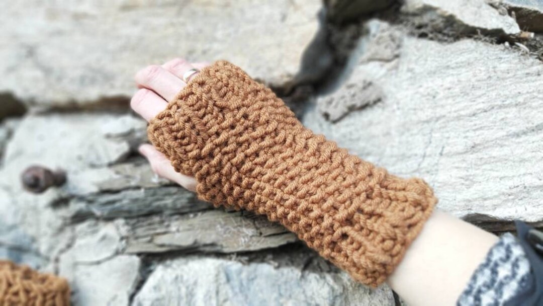 Hand Cuffs With Permanent Hole Made of Sheep's Wool and Polyacrylic ...