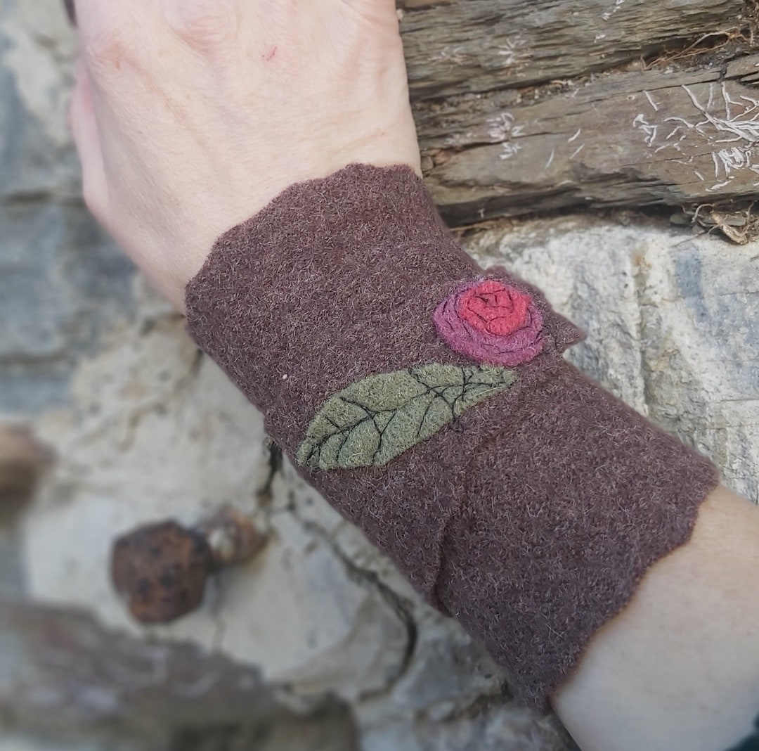 Hand Cuffs for Wrapping With Rose Appliqué Made of Sheep's Wool, Walk ...
