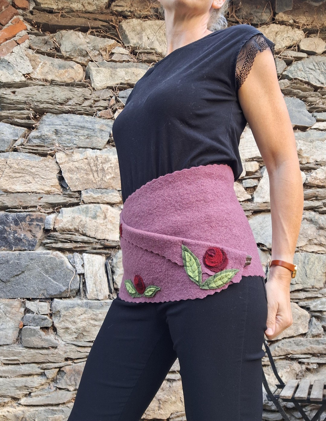 Kidney Warmer Made of Pure New Wool With Elaborate Rose Appliqués in ...