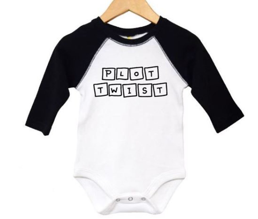 Plot Twist Baby Announcement Baby Reveal Newborn Outfit - Etsy