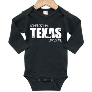 Somebody in Texas Loves Me Texas Bodysuit TX Onesie Baby - Etsy