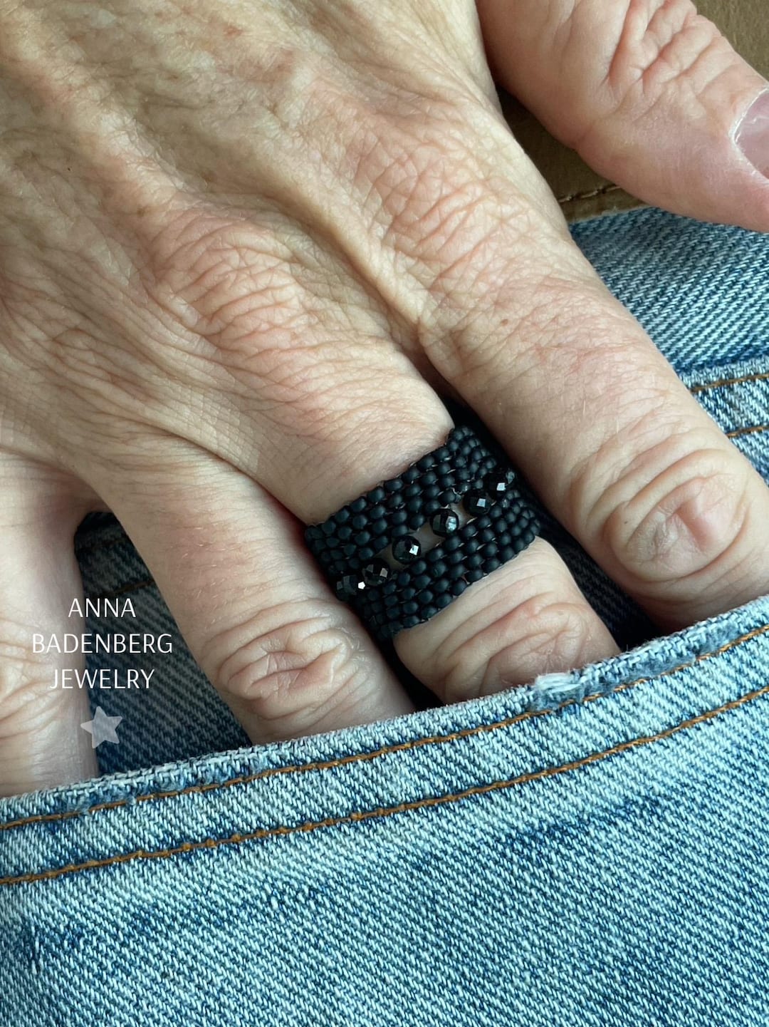 RING Made of Toho Glass Beads in Matt Black and Faceted Spinel Crystals ...