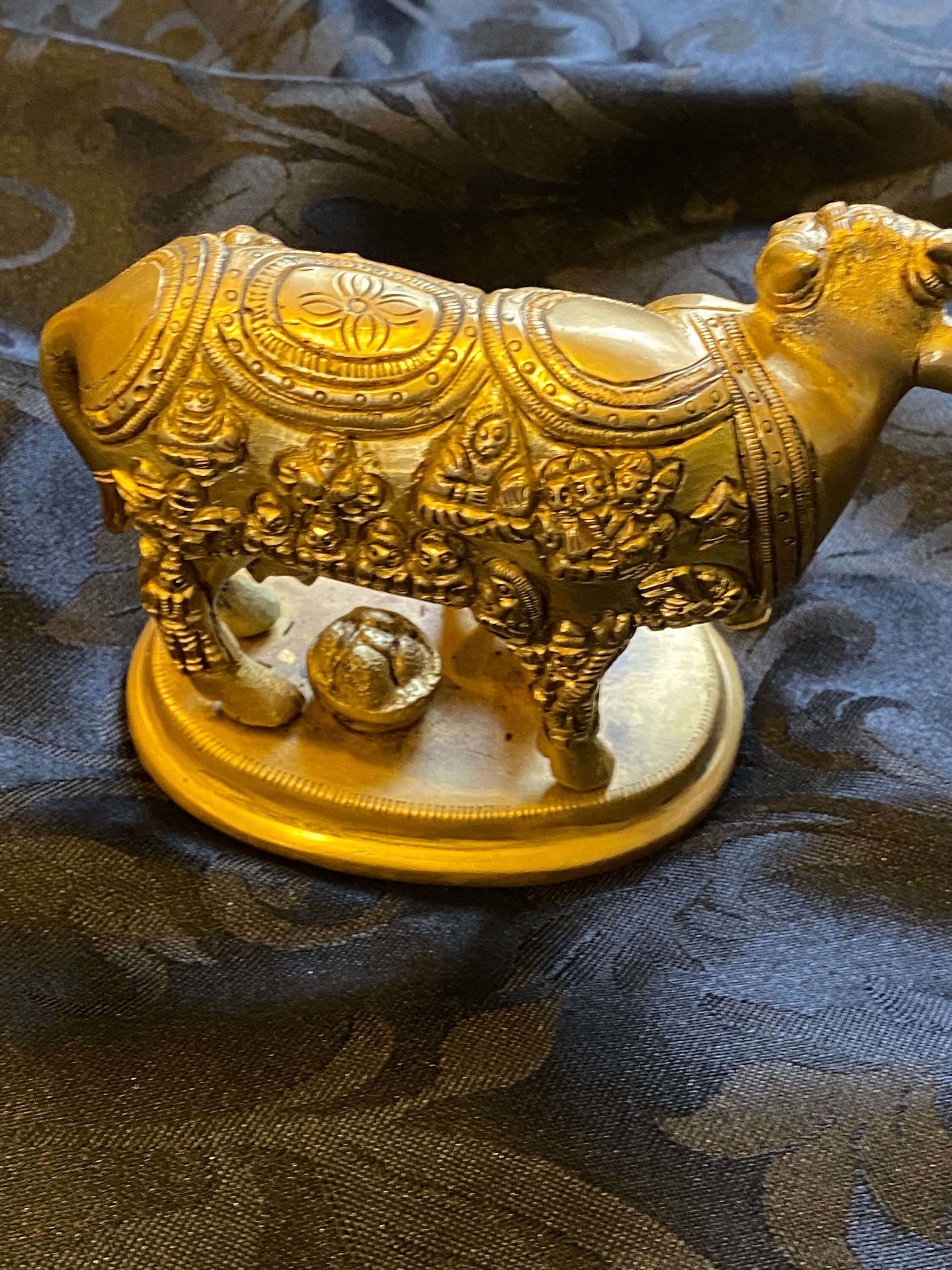 Indian Gomatha Indian Brass Cow Kamadenu Cow With Calf Statue Depawali ...