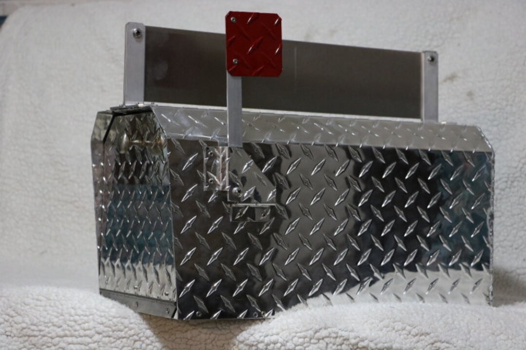 Heavy Duty Aluminum Diamond Plate 14 Gauge Mailbox Large Size With Name ...
