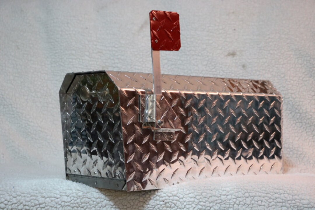 Heavy Duty Aluminum Diamond Plate 14 Gauge Mailbox Medium Size - Etsy