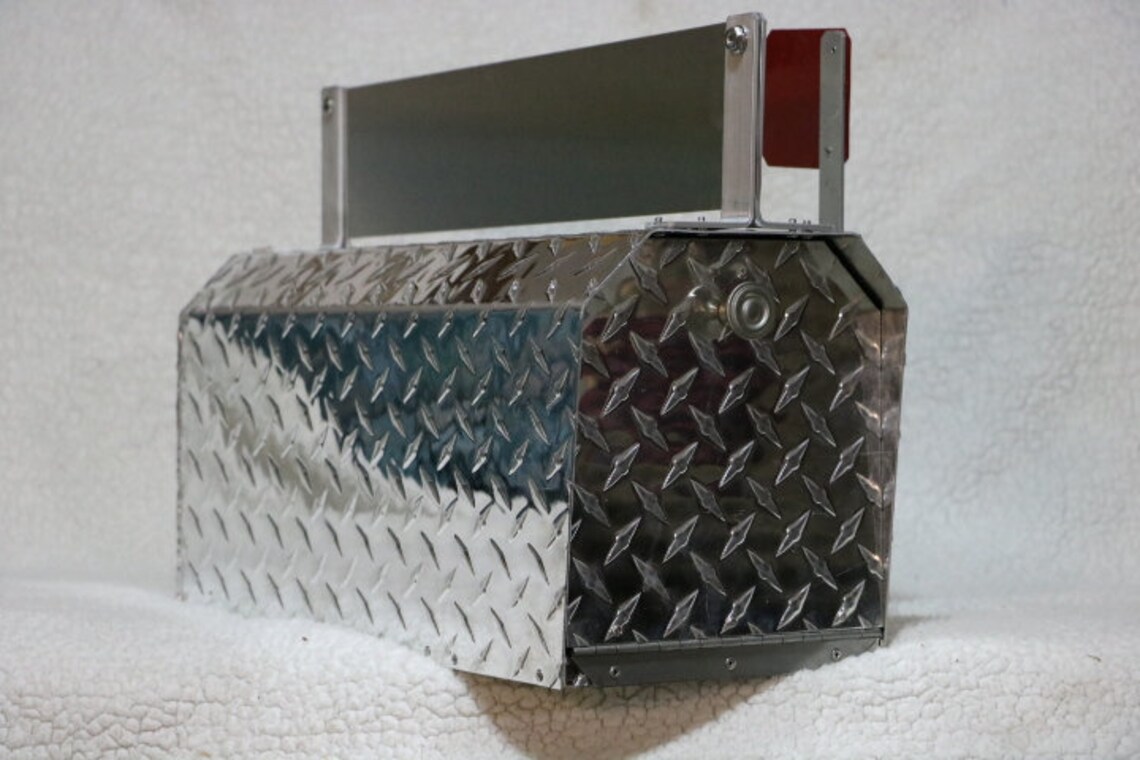 Heavy Duty Aluminum Diamond Plate 14 Gauge Mailbox Medium - Etsy