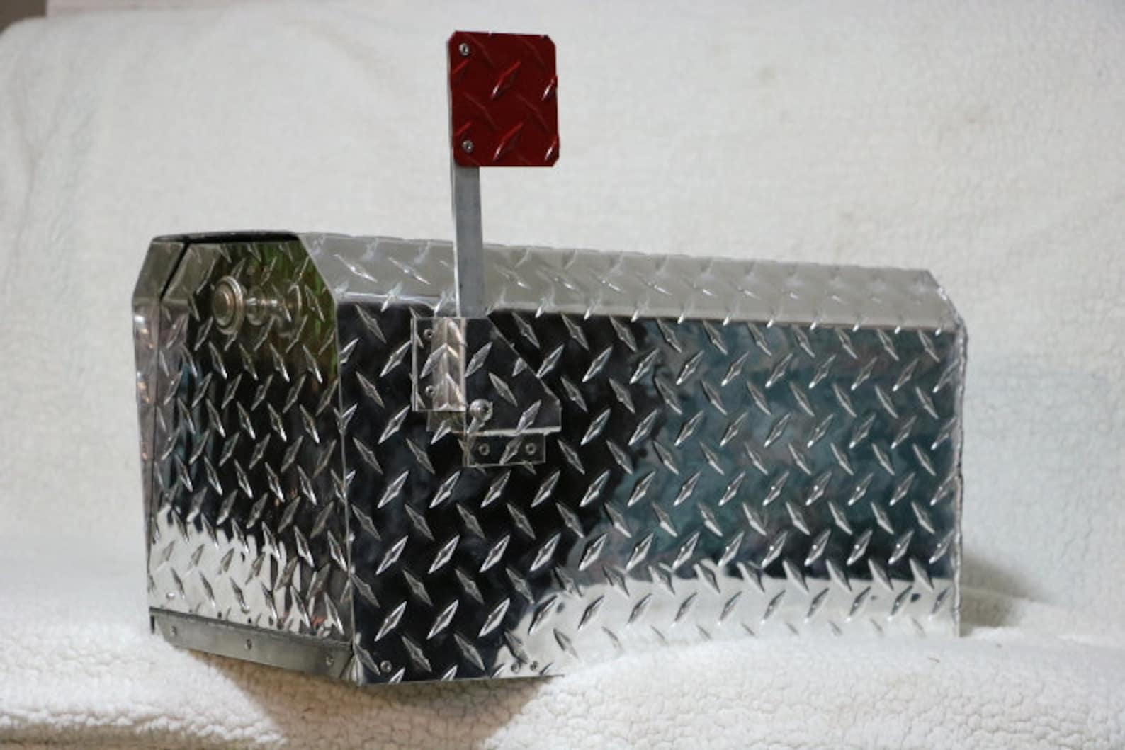 Heavy Duty Aluminum Diamond Plate 14 Gauge Mailbox Large Size - Etsy
