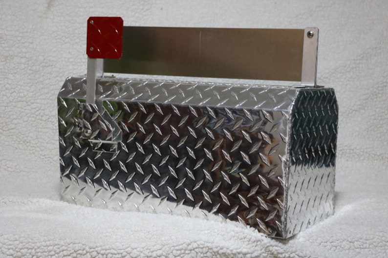 Heavy Duty Aluminum Diamond Plate 14 Gauge Mailbox Large Size With Name ...
