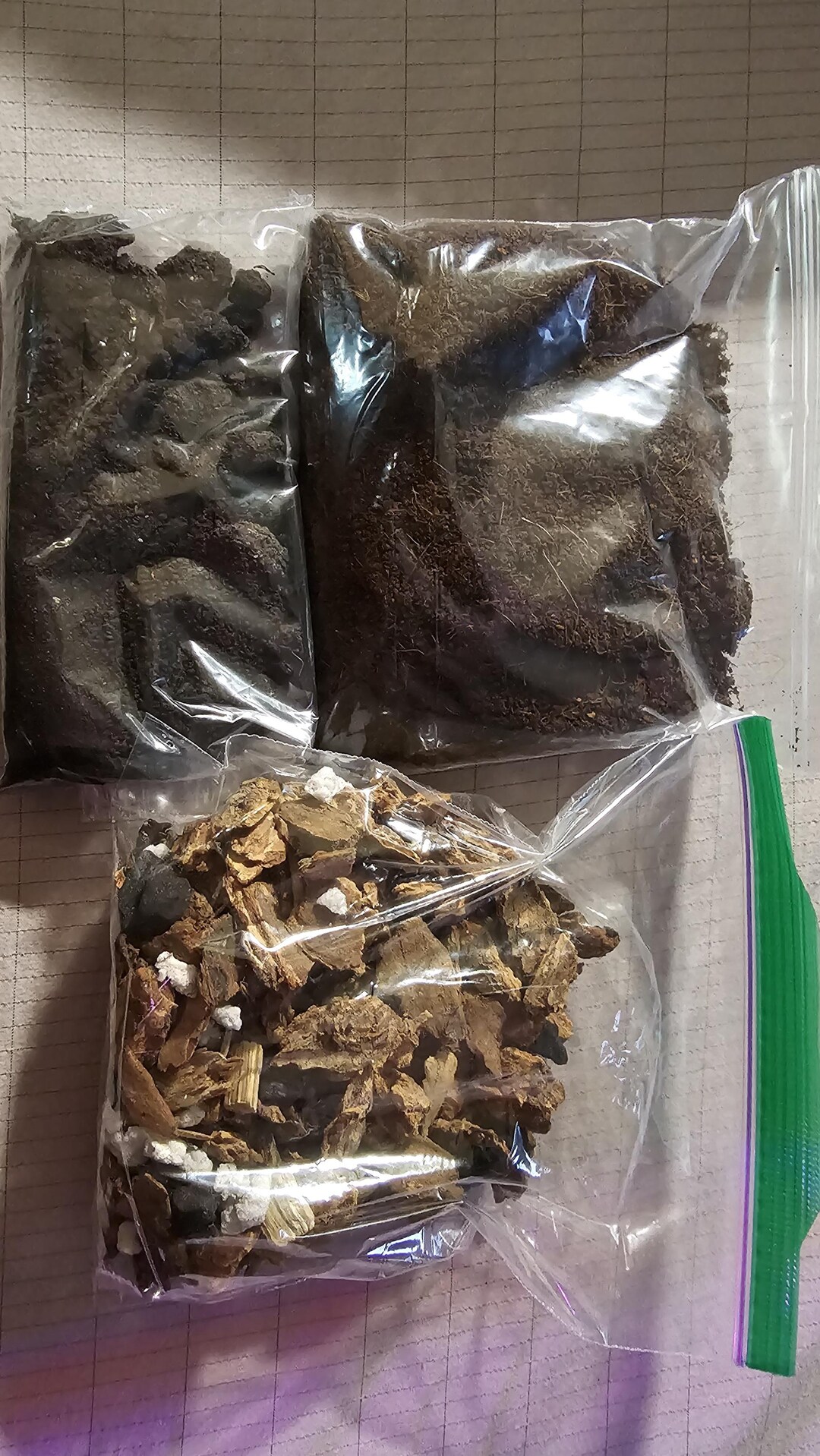 Organic Bioactive Starter Pack – Natural Leaves, Coco Coir, Worm ...