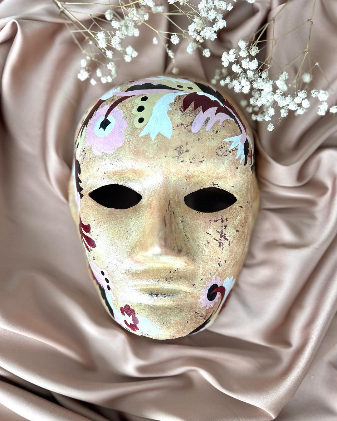 Enchanting Elegance: Handcrafted Masquerade Mask for a Night of Mystery ...