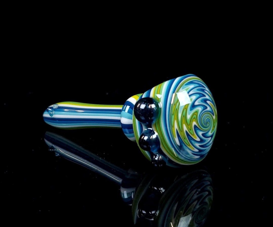 Wig Wag Spoon Glass Pipe Trippy Heady Full Linework green Blue White ...