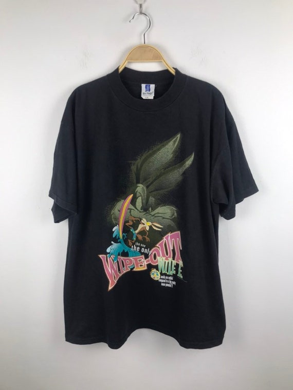 Six flags Wipe Out Looney Tunes Shirt - Gem