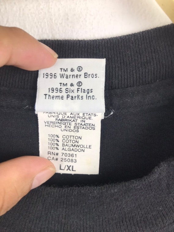 Six flags Wipe Out Looney Tunes Shirt - Gem