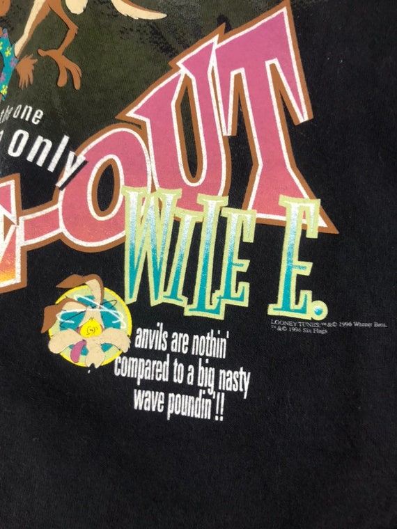 Six flags Wipe Out Looney Tunes Shirt - Gem