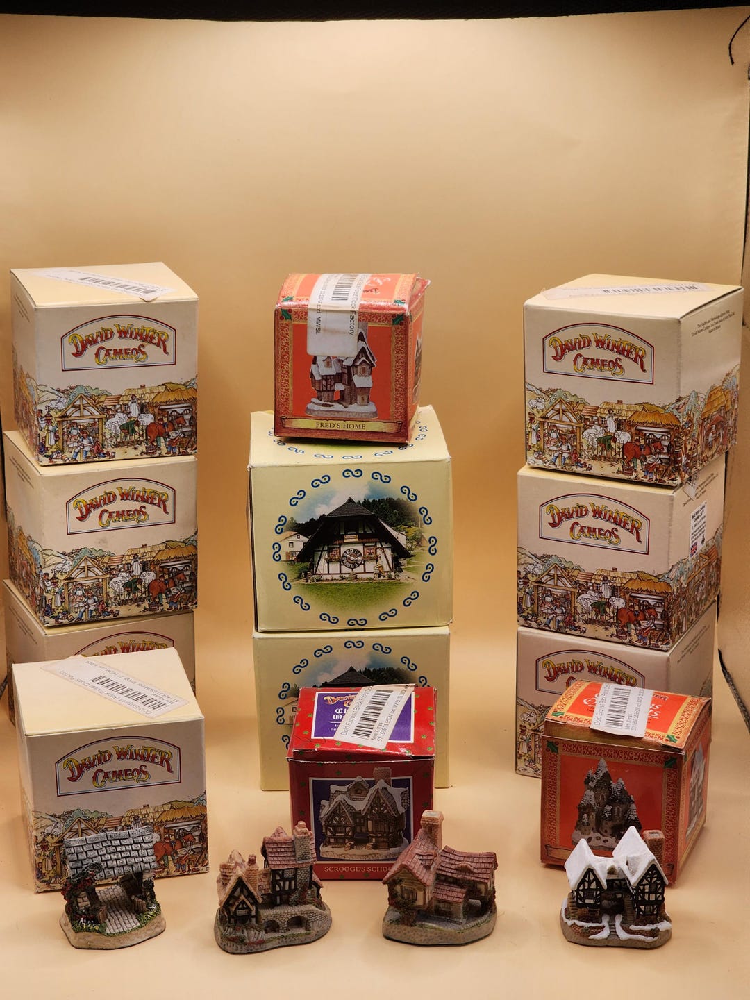 Miniature Village & Castles - 12pc Resin Figurine Collection - David ...
