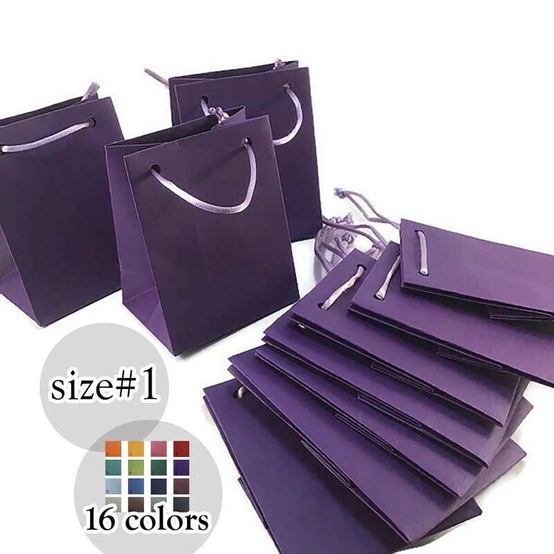 Small Gift Bags - 60+ Gift Ideas for 2024