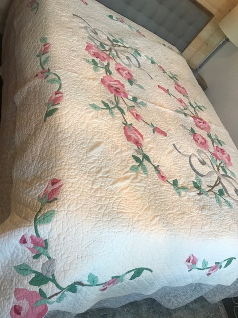 Exceptional Rose Applique Quilt - Etsy