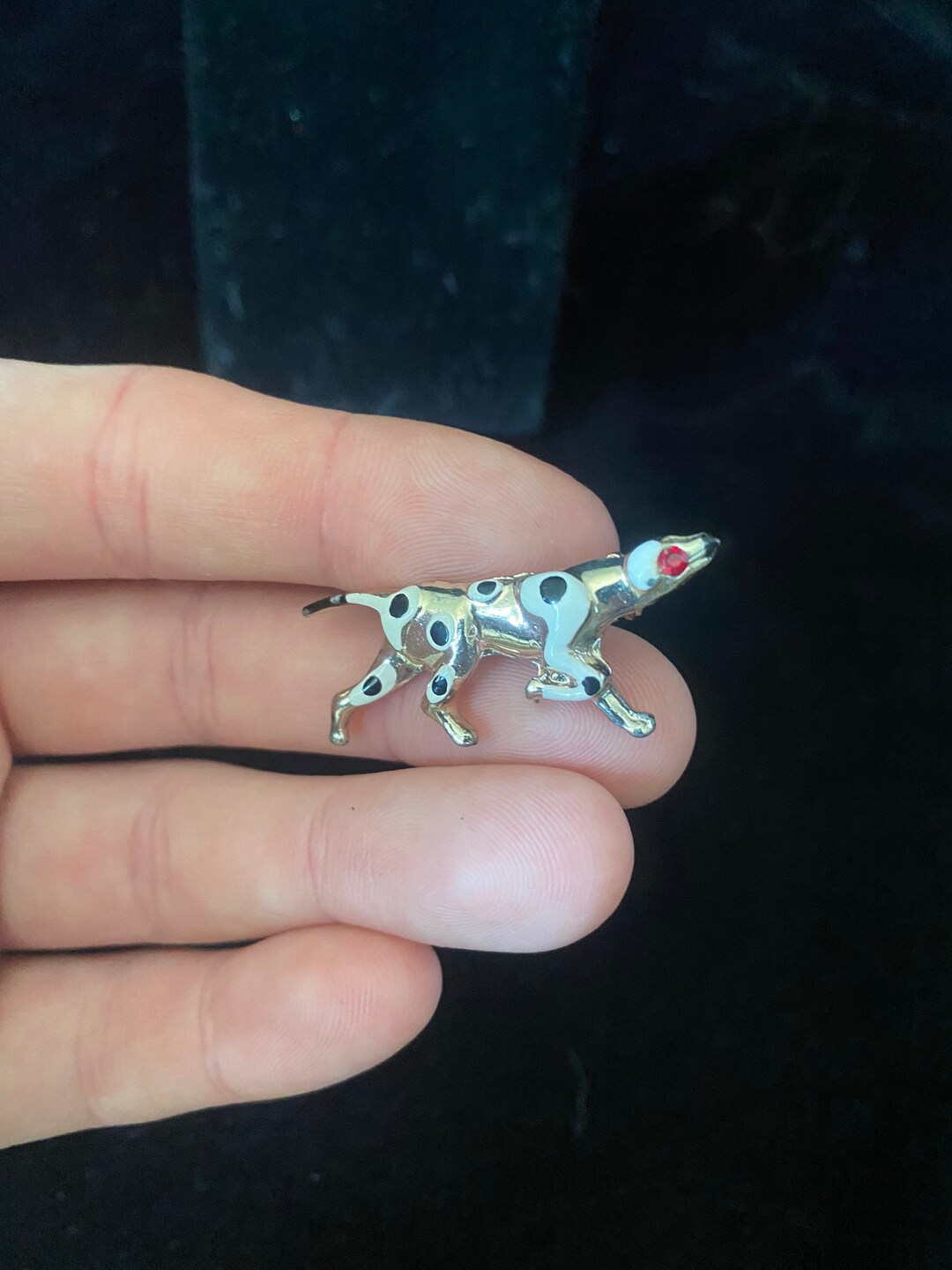 Vintage 1960’s Silver Hunkering Dog Brooch With Red Rhinestone Eye - Etsy