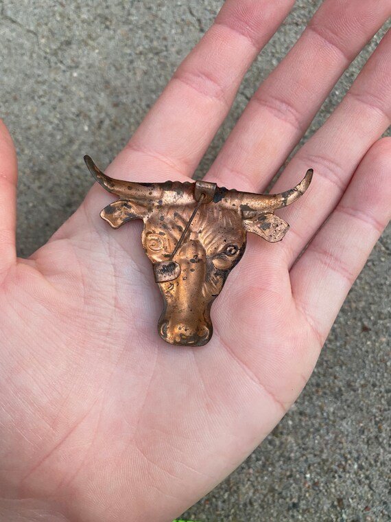 Vintage 1940’s copper colored metal bull pin, brooch - Gem