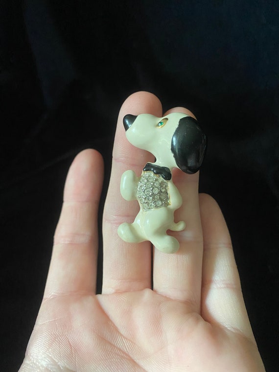 Vintage 1970’s black tie enamel snoopy brooch with rh… - Gem