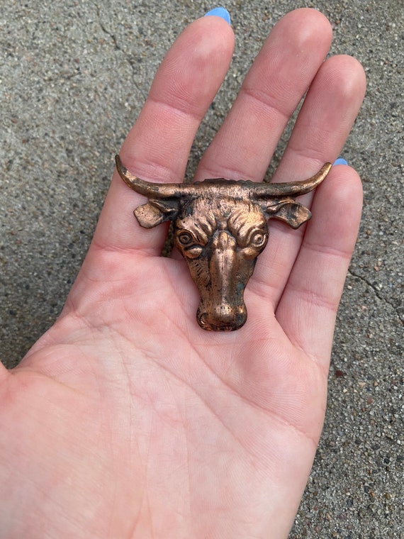 Vintage 1940’s copper colored metal bull pin, brooch - Gem