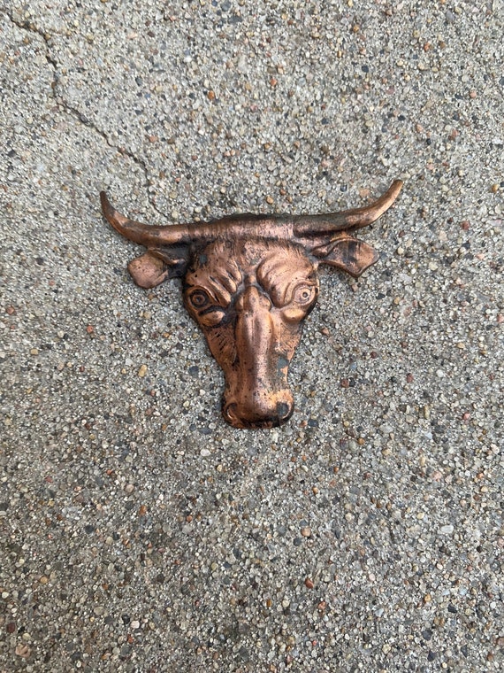 Vintage 1940’s copper colored metal bull pin, brooch - Gem