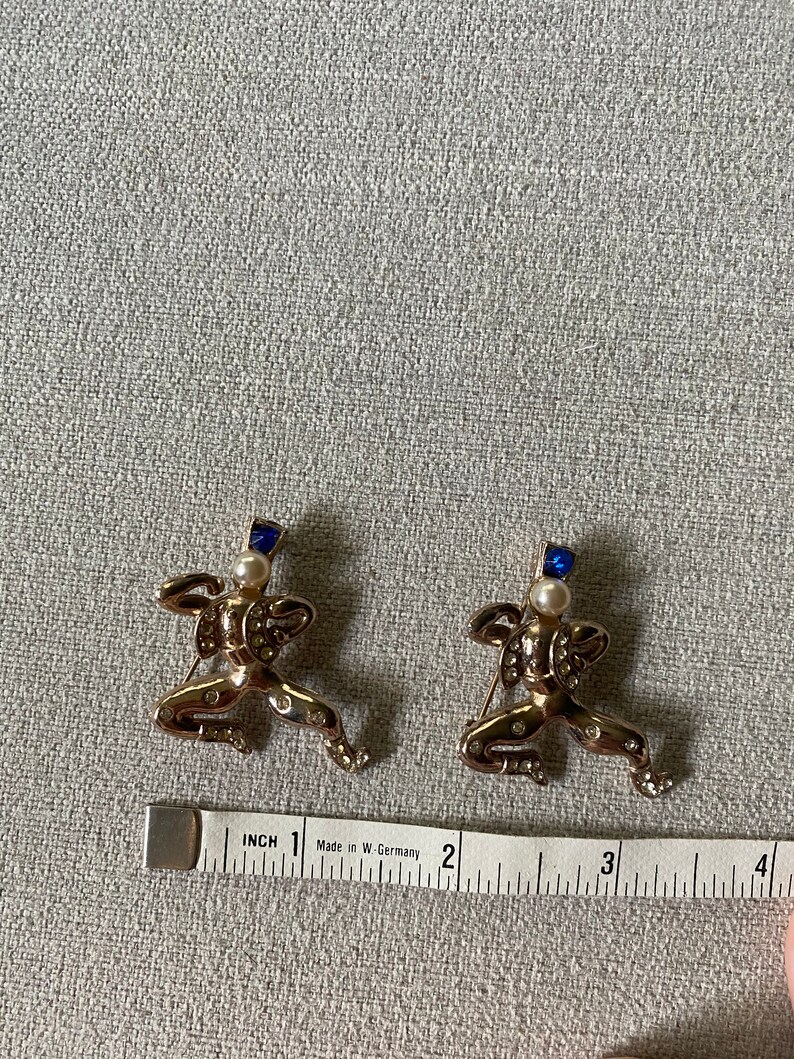 Vintage 1960's Set of Two Dancing Men Gold Pins, Brooches - Etsy