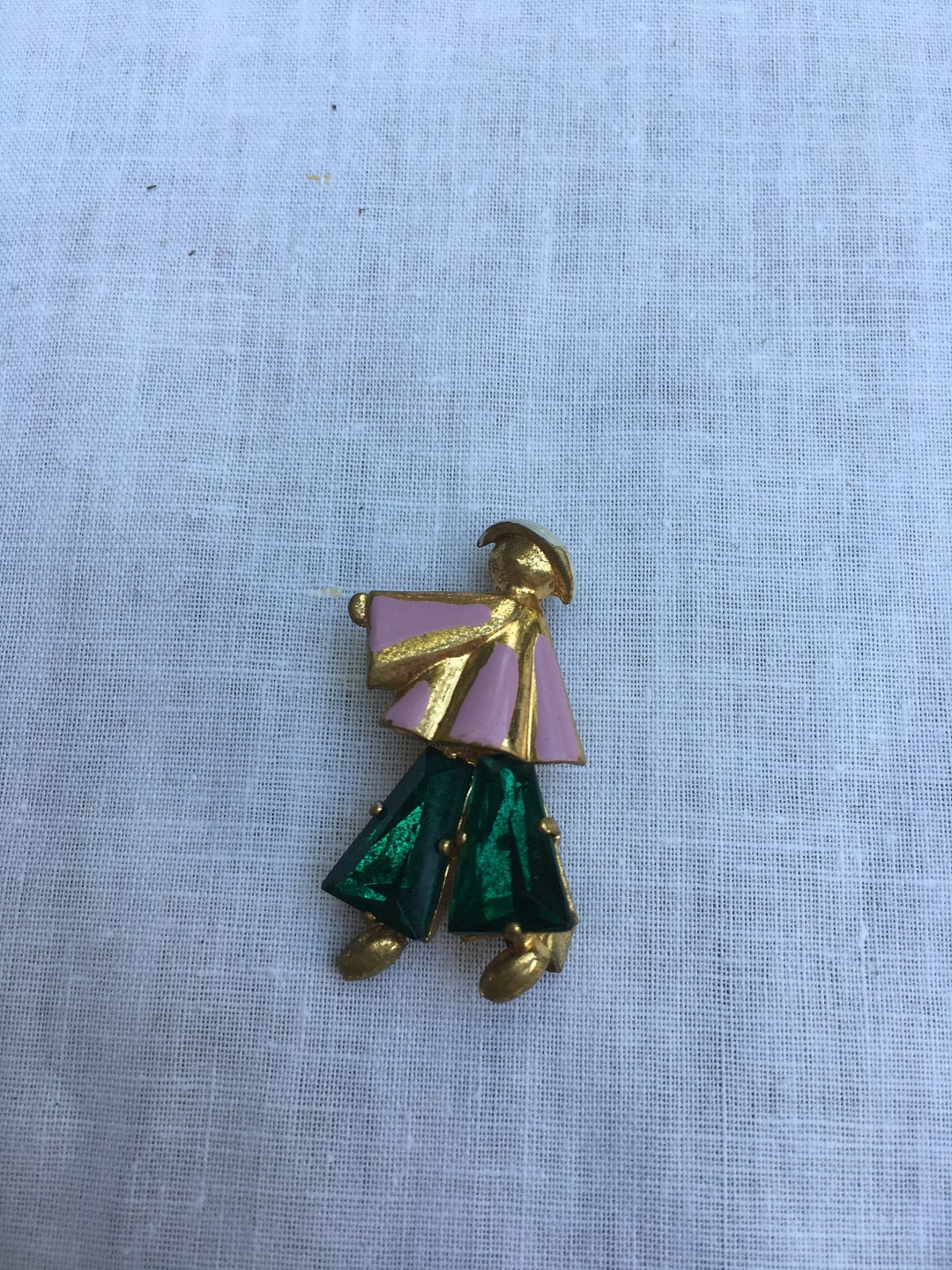 Vintage Asian Inspired Pin - Etsy