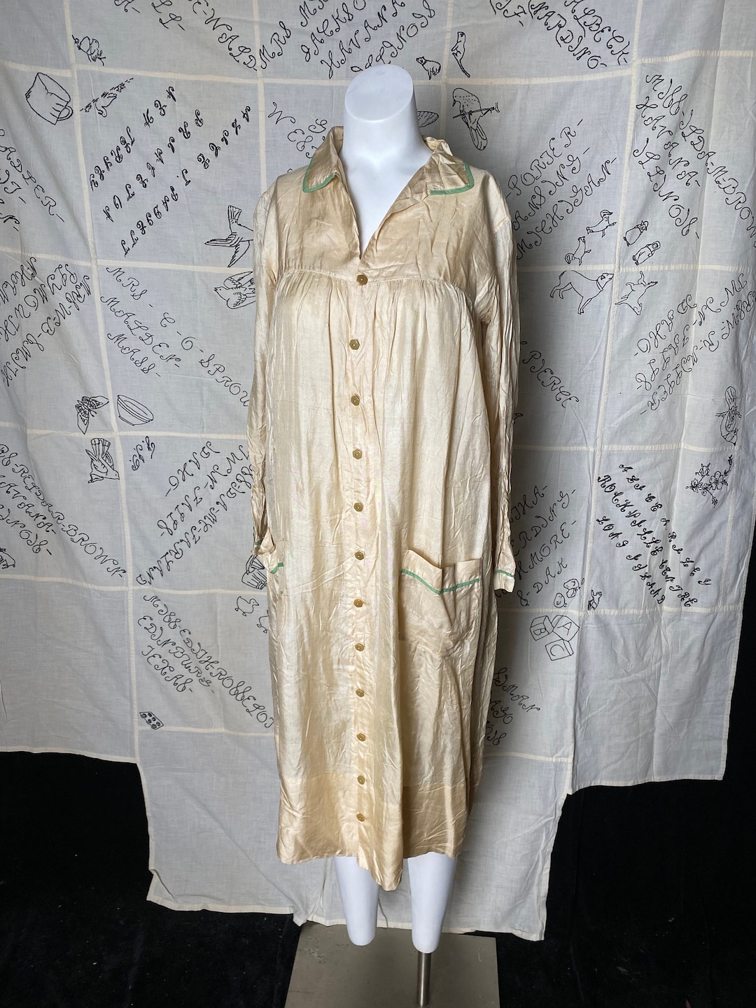 Vintage Antique 1900s Tissue Paper Beige Silk Jacket With Green Piping ...