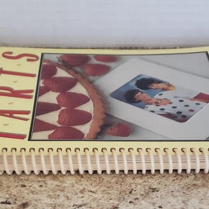 Vintage Fresh Tarts 105 Fruit Temptations Baking Recipes Cookbook Susan ...