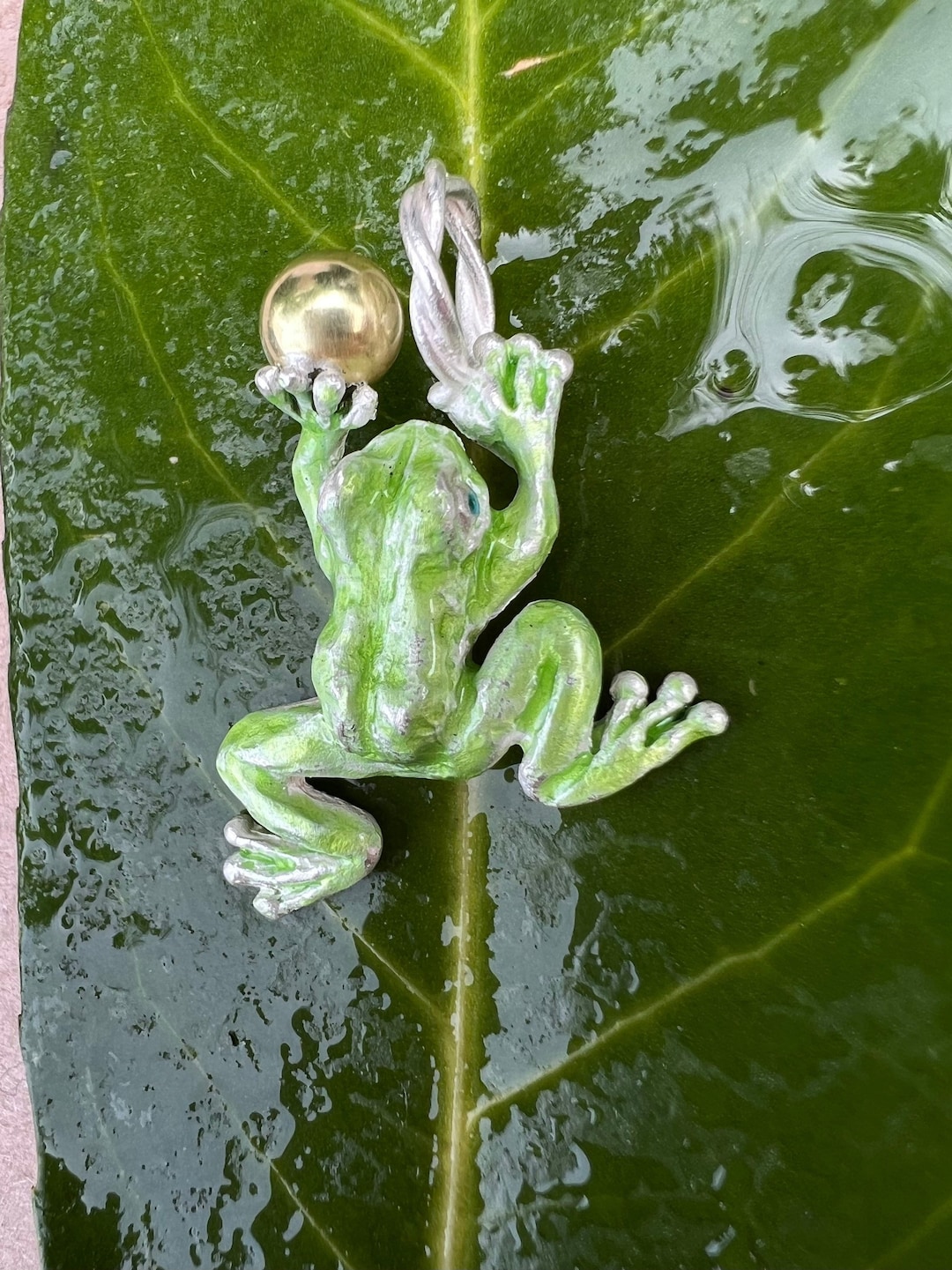 Frog King Pendant, Green Silver Frog Brings 18 Carat Gold Ball Out of ...