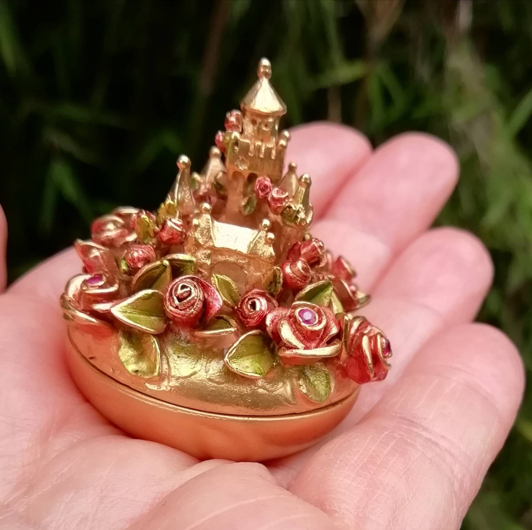 Sleeping Beauty Box, Gorgeous Pill Box With Castle and Roses Over Roses ...