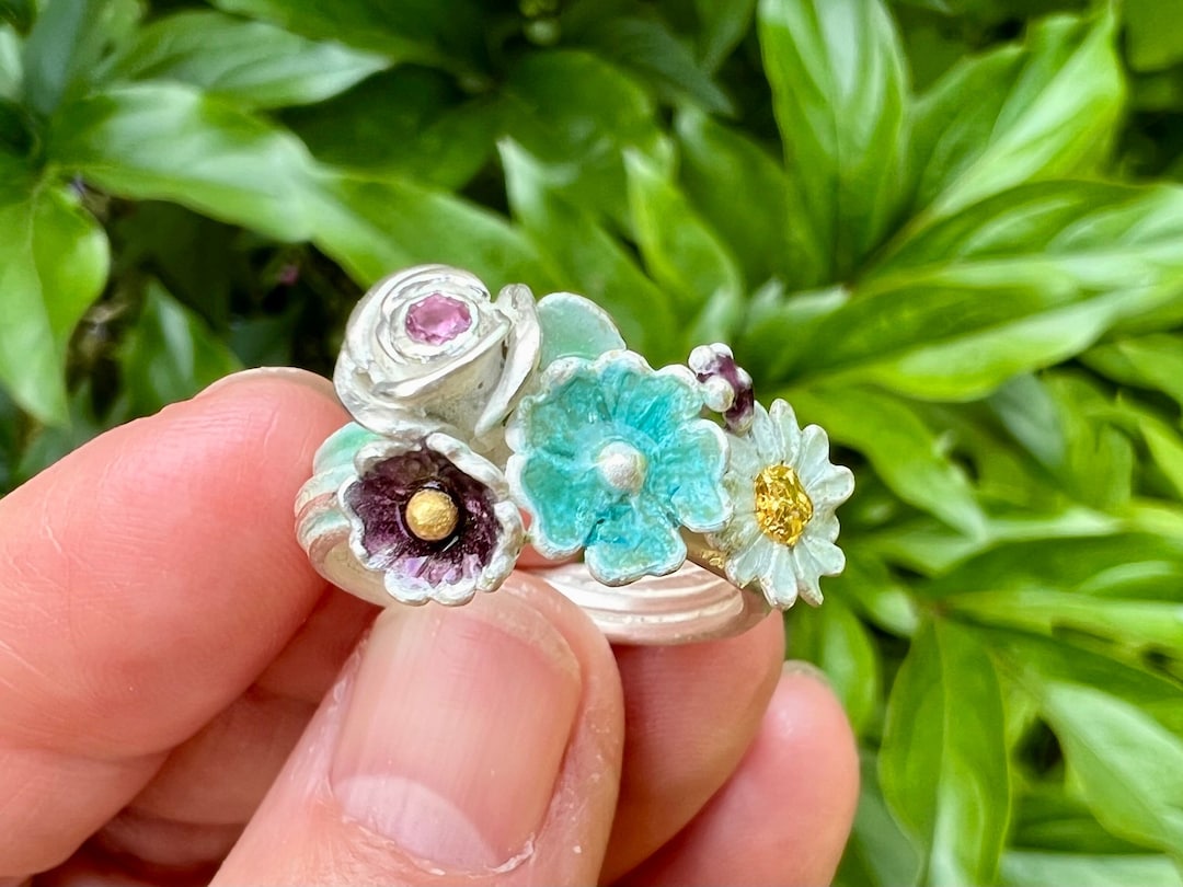Five-flowers-ring, Enchanting Flower Ring With Rose and Tourmaline ...