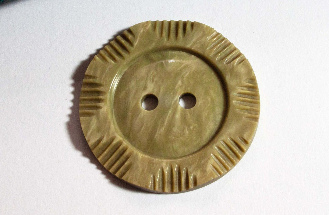 Art Deco Button 38 Mm, 20s, 30s Kaki, Kaki Colors Galalith/bakelite ...