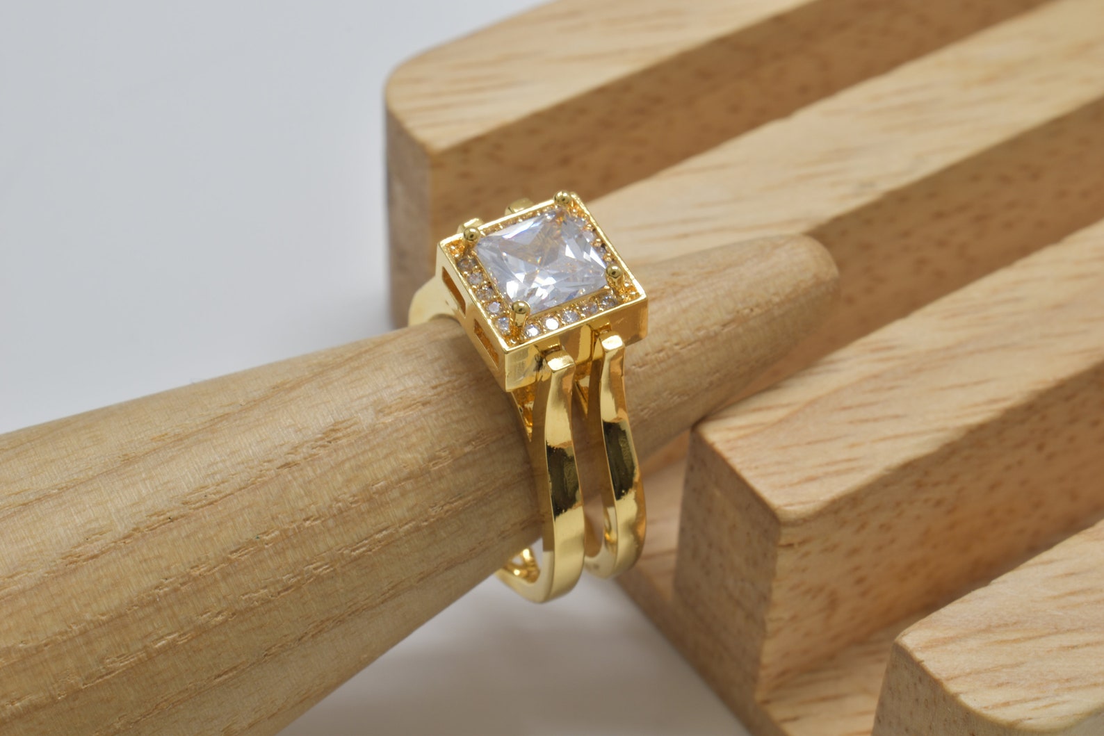 Alphabet Ring, ARW-WG, W, 1pc, Reversible Ring, 16K Shiny Gold Plated ...