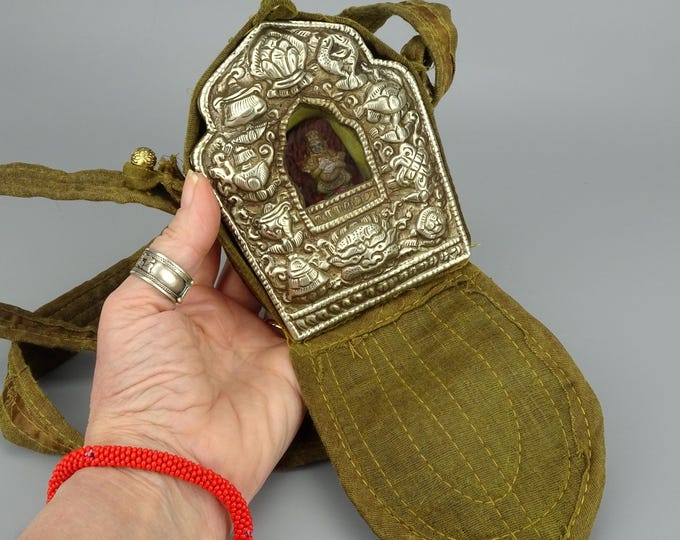 Buddhist Reliquary, Mahakala Buddhist Ghau Sacred Box, Portable ...