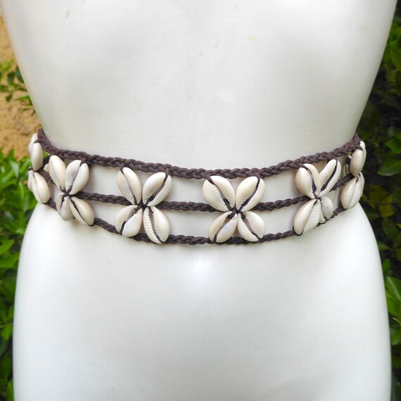 Vintage BELT made of cowrie shells with green or brow… - Gem
