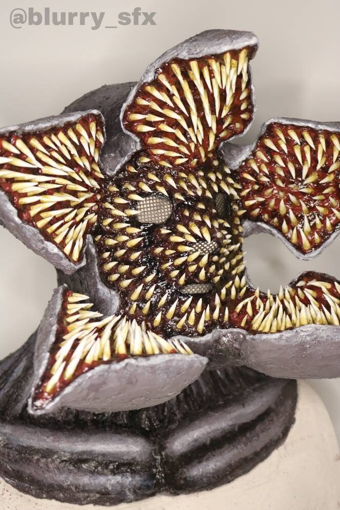 DEMOGORGON Mascara Latex STRANGER THINGS - Etsy