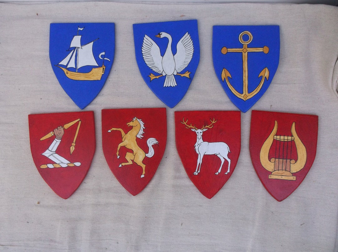 Small Heater Shield Plaque, Decorative Flat Shield-shaped Wall Hanging ...