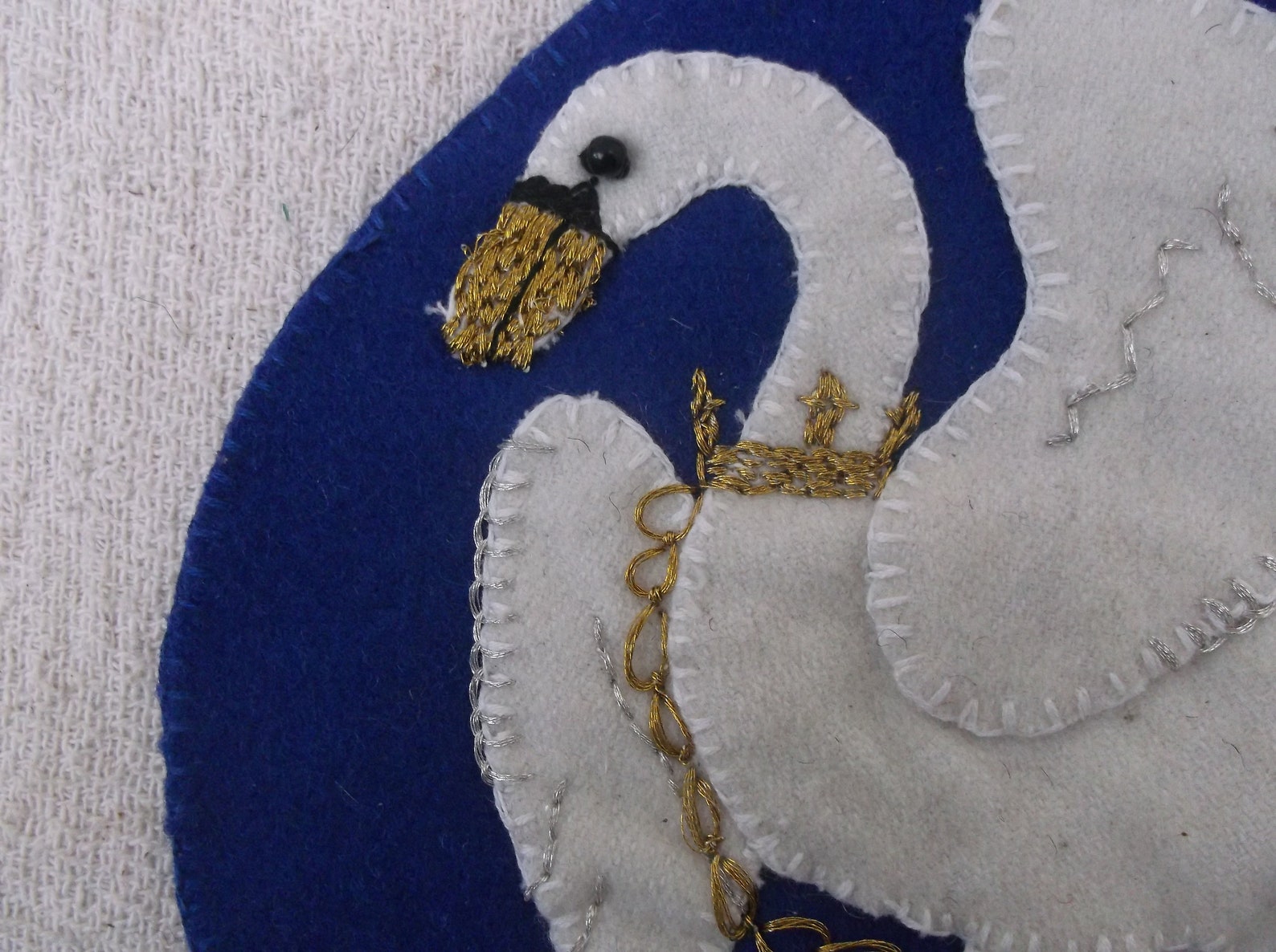 Royal Buckinghamshire Swan Livery Badge Crowned and Chained | Etsy