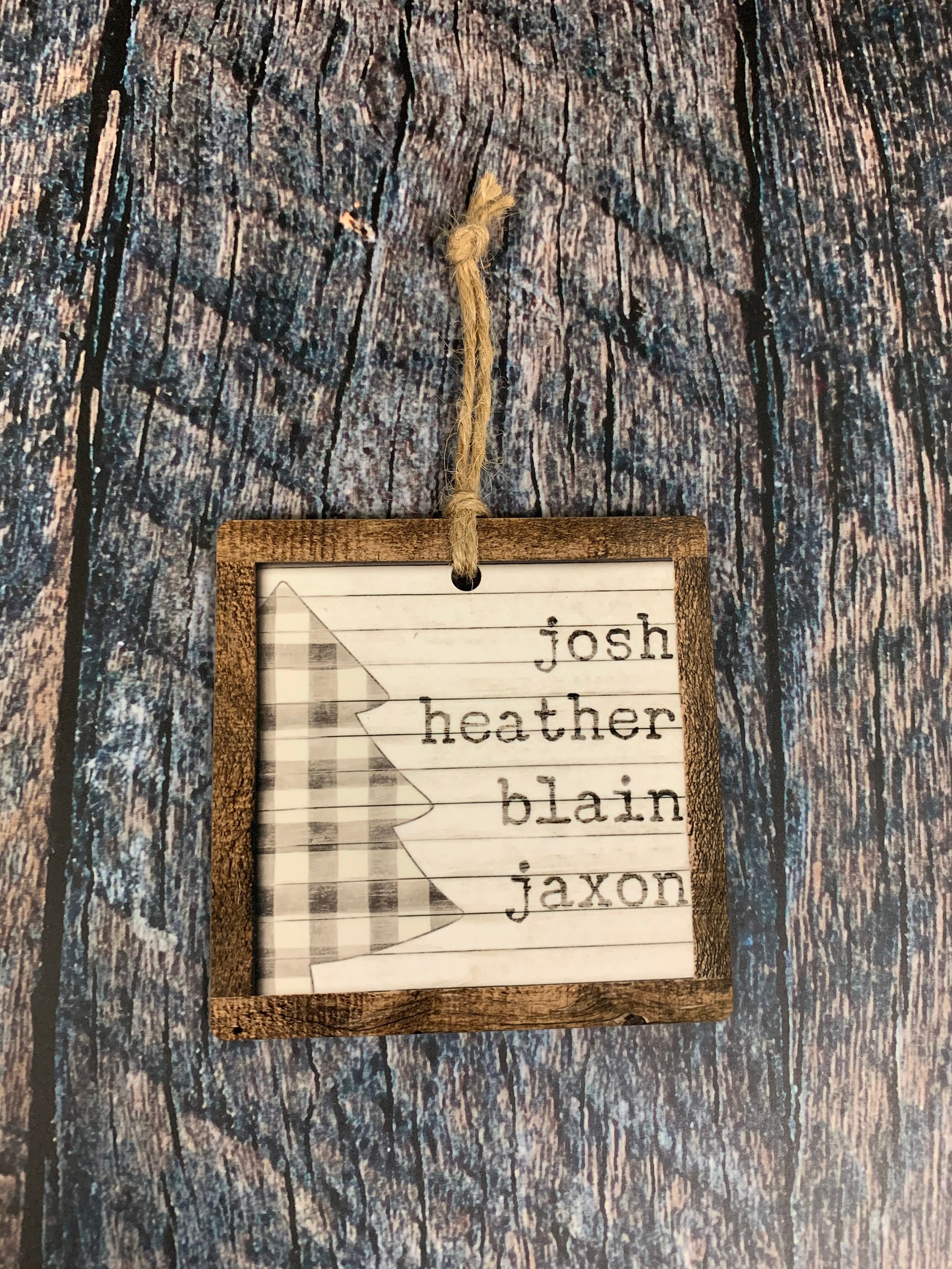 DIGITAL FILE Wooden Framed Farmhouse Family Names Square - Etsy