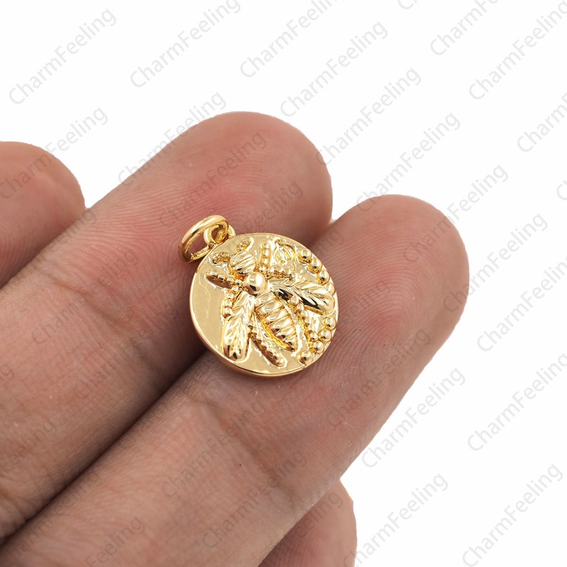 Gold Bee Coin Pendant, Honey Bee Round Charm， Gold Plated Queen Bee ...