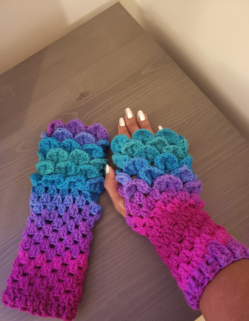 Winter Hat & Mermaid Scale Fingerless Glove Set Women's - Etsy