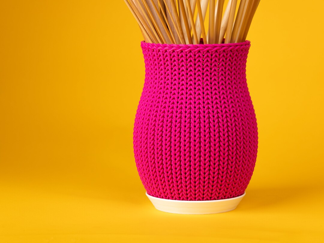 Stockinette Vase Magenta • Knitting Needle Holder, Dried Flowers Vase ...