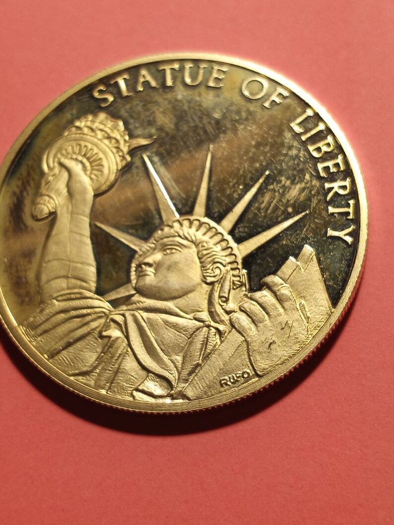 Statue of Liberty. 1981 Silver Coin. New York Silver - Etsy