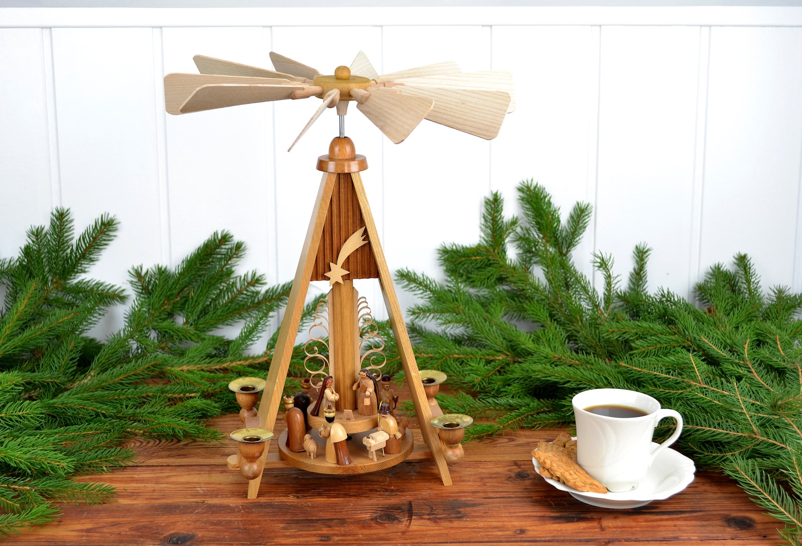 German Christmas Pyramids - Light and Movement Brighten The Holidays ...