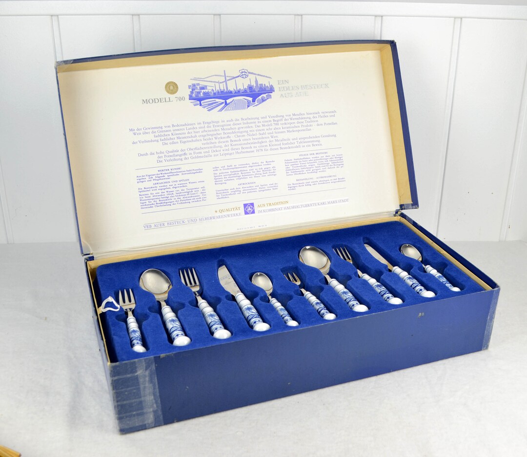 GDR Auer Cutlery Set 30 Pieces. Porcelain Handle Onion Pattern Cutlery ...