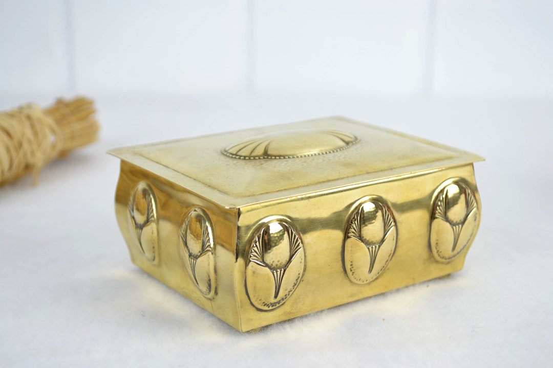 Cigar Tin Brass Tin Humidor 30s Cigarette Tin Acorn Relief Vessel ...